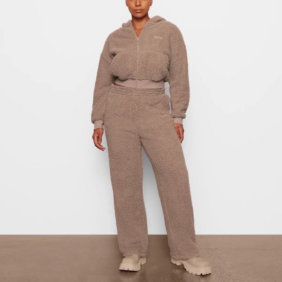 SKIMS | Pants & Jumpsuits | Skims Teddy Track Fleece Pants Desert ...